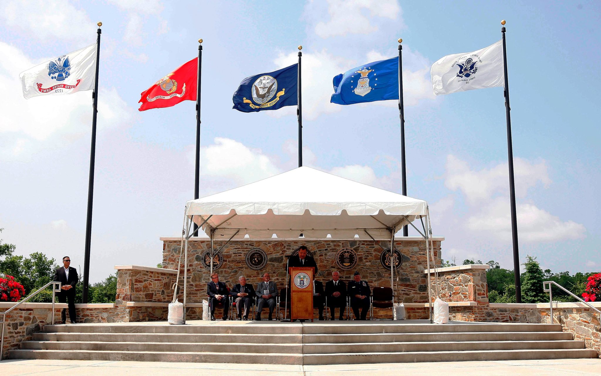 Aluminum Flagpoles - Flagpole Manufacturer | Acme Lingo Flagpole ...